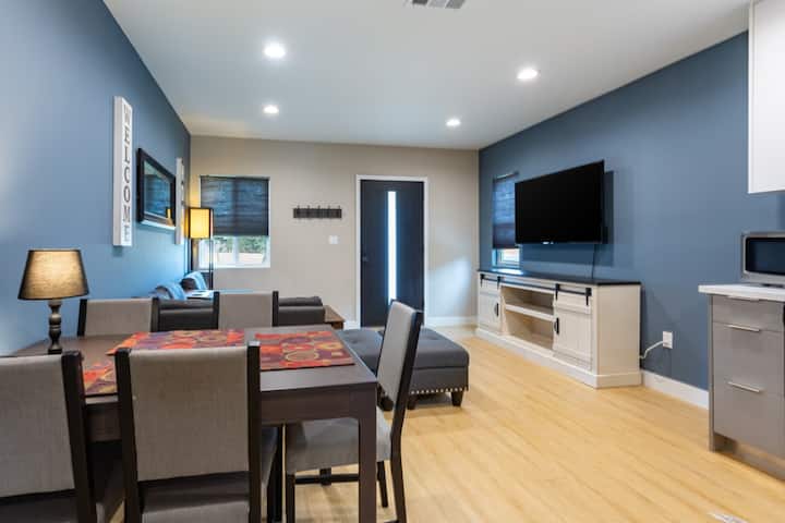 Mins To Disney• Free Parking• Spanish Villa• Wifi - Burbank, CA