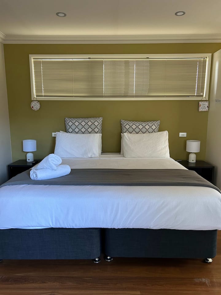 Twelve Apostles Beach House-cottage - Port Campbell