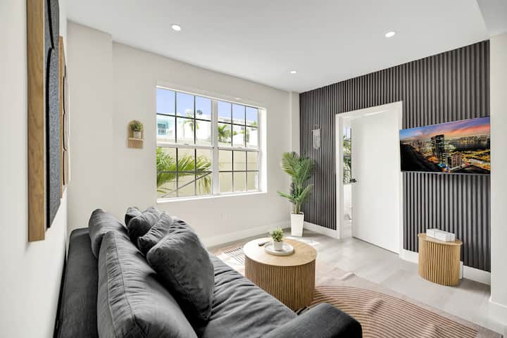 Chic 1br Condo In Prime South Beach Near Ocean 306 - Miami Beach, FL