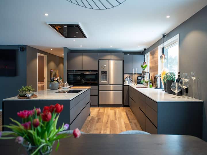 Fantastisk Villa I Tyreso - Saltsjöbaden