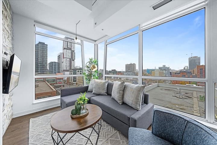 Downtown Gem Near The Action + 1 Free Parking - Toronto