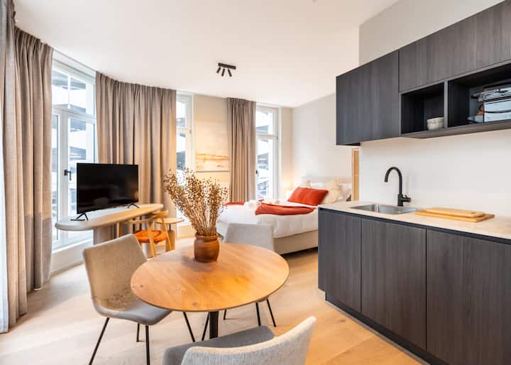 Casiola - Modern Studio With Views - Gent