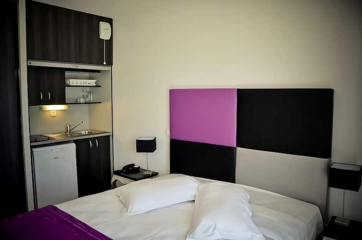 Elegant 1br Apt Near La Baule Beach & Pool - Le Pouliguen