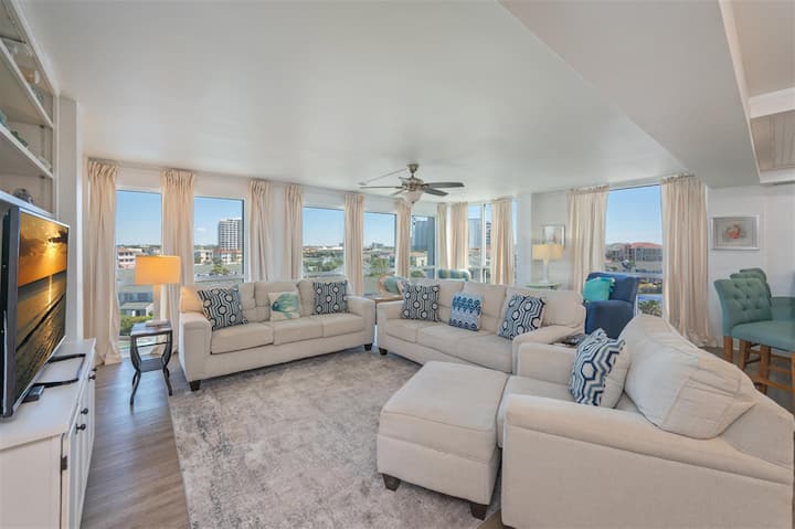 Spacious 3 Bedroom W/beach Service St 3061 - Destin, FL