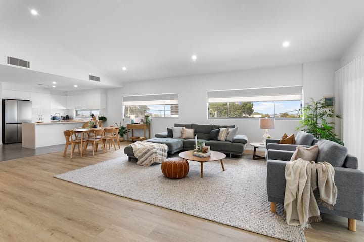 Sunset Bay Retreat At Woody Point - Margate, Australia