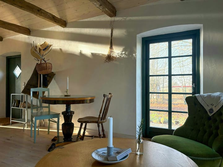 Stone House With Thatched Roof On 1750s Farm - Trelleborg