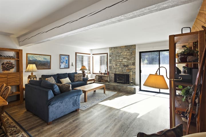 Wildflower 45: Nice, Central To Town & Green Line - Mammoth Lakes, CA