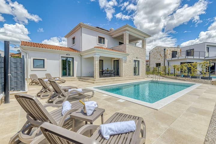 Villa Moderne Avec Piscine à Vabriga Près De Poreč - Novigrad