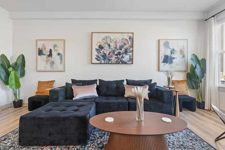 Stylish Ground Floor 2br 2ba With Private Patio - San Marcos, TX