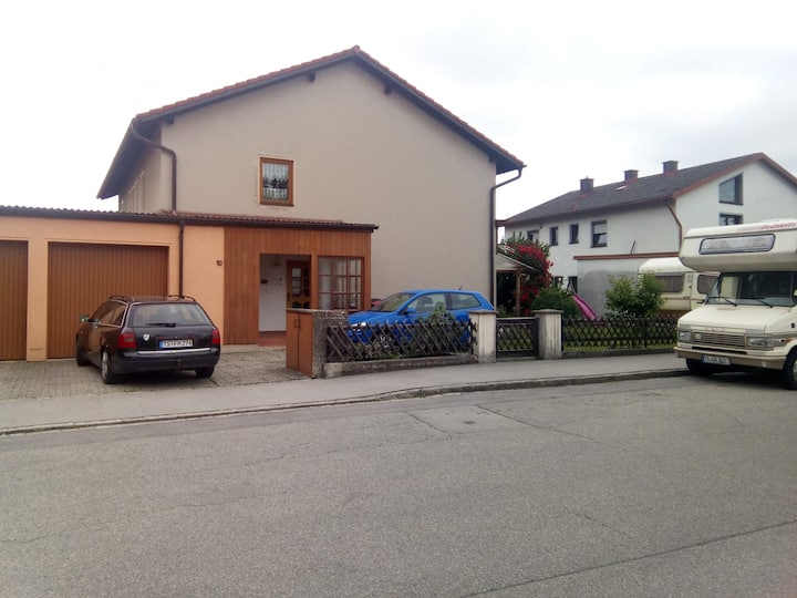 98 M² Holiday Flat For Up To 7 People With Balcony - Traunreut