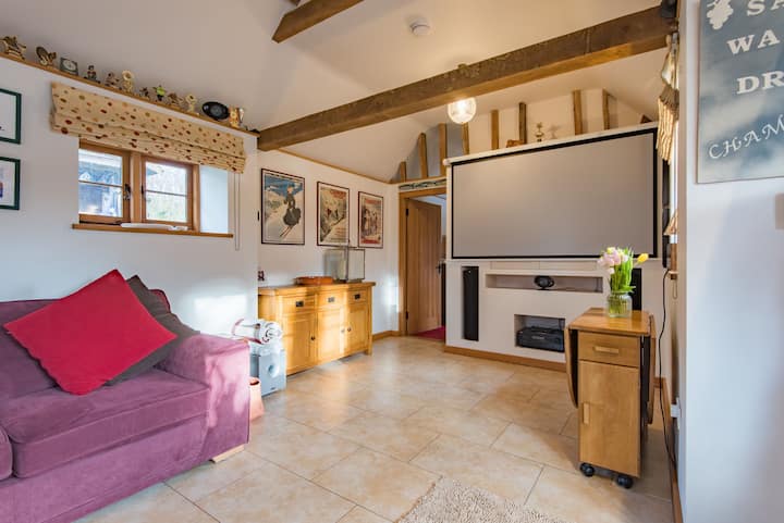 The Old Slaughter House By Keepers Cottages - Faversham