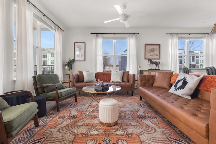 Refined Ground Level 2br 2ba With Patio Access - San Marcos, TX