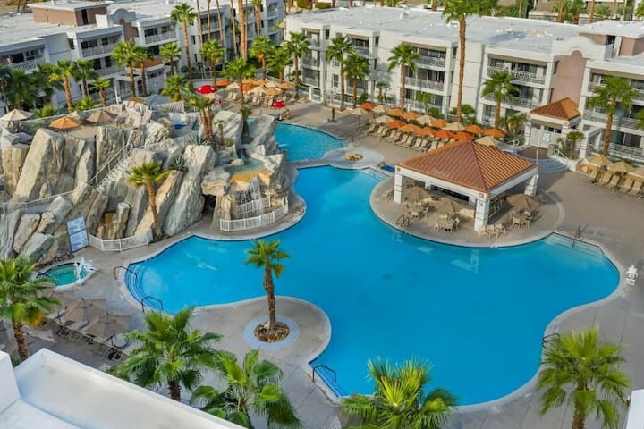Downtown Stay W/ Scenic Mountain L 2 Rooms - Palm Springs, CA