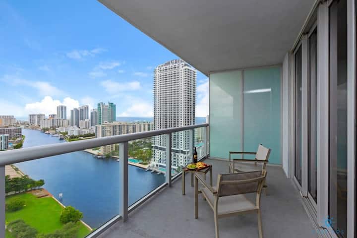 Beautiful 1br Apt W/private Balcony + Pool - Hallandale Beach, FL