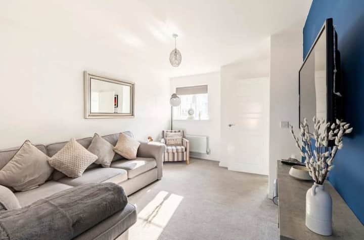 Modern 2 Bedroom Home In Swansea, Near Stadium! - スウォンジー