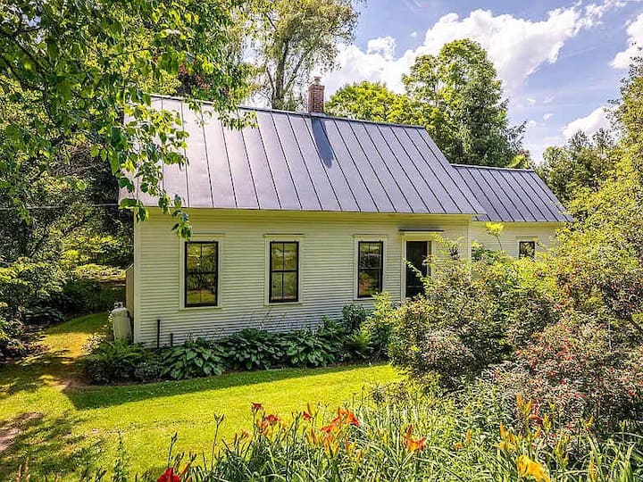 Woodstock Trail Cottage Near Mt. Peg Trail - Woodstock, VT