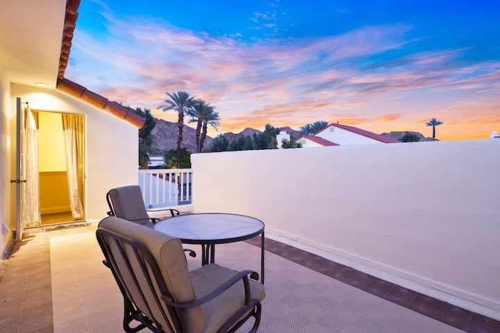 Desert Golf Retreat With Mountain Views Pool - Palm Desert, CA