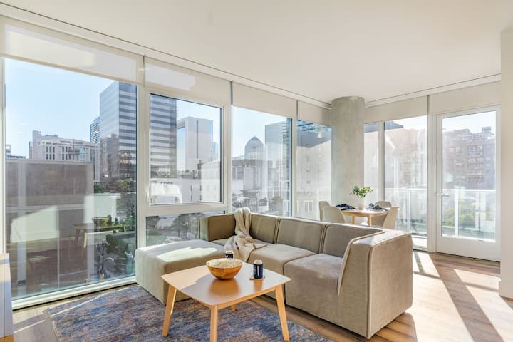 Designer Stay + Pool • Near Waterfront + Dining - Old Town - San Diego