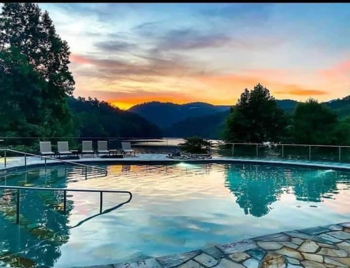 Best Of Bear Lake | Pool • Golf • Lake & Mtn Views - Tuckasegee, NC