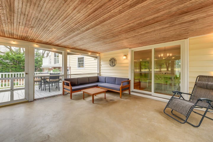 Richmond Getaway | Golf Course Views + Workspace - Chesterfield, VA