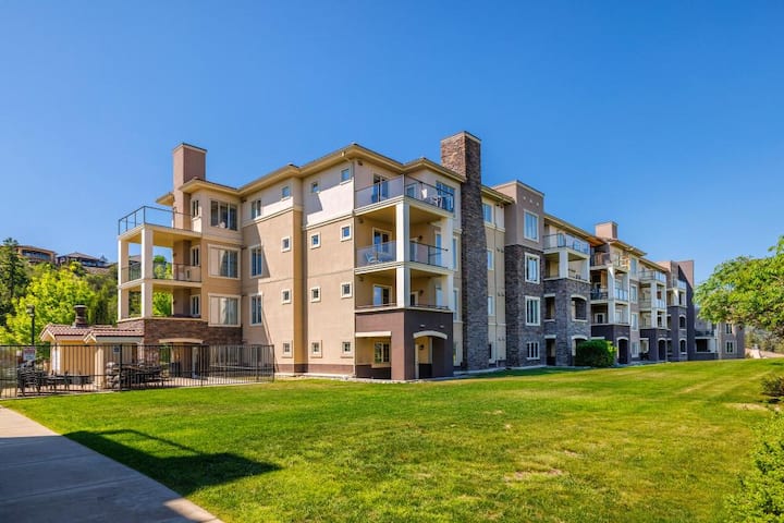 Peak Pointe | Kelowna Luxury Resort Living - Kelowna