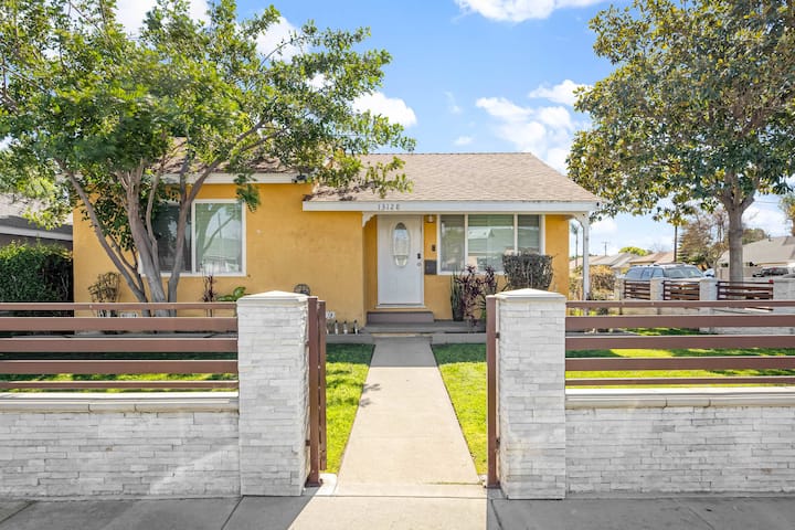 12 Min Near Disney & Knott’s | 75” Theater Room - Buena Park, CA