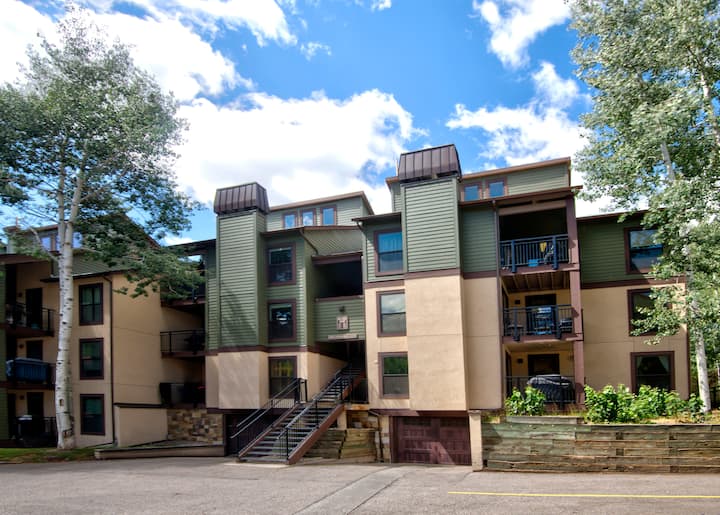 Lovely Condo Only 1 Mile To Slopes On Free Bus. - Vail, CO