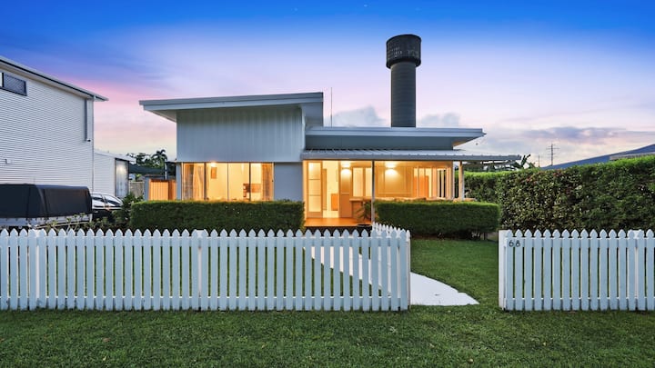 White & Black Cockatoo By The Sea - Mossman