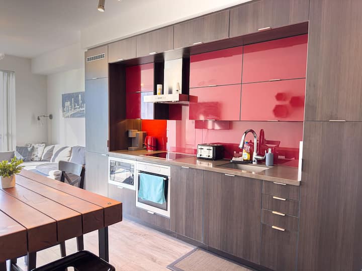 Comfy Front Suites, Rogers Centre, Free Parking - Toronto