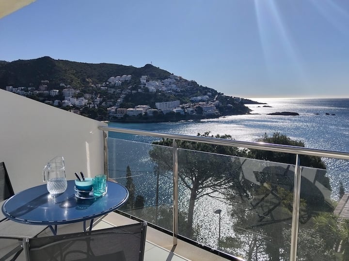 Moderne Et Lumineux Avec Vue Sur Mer - Roses
