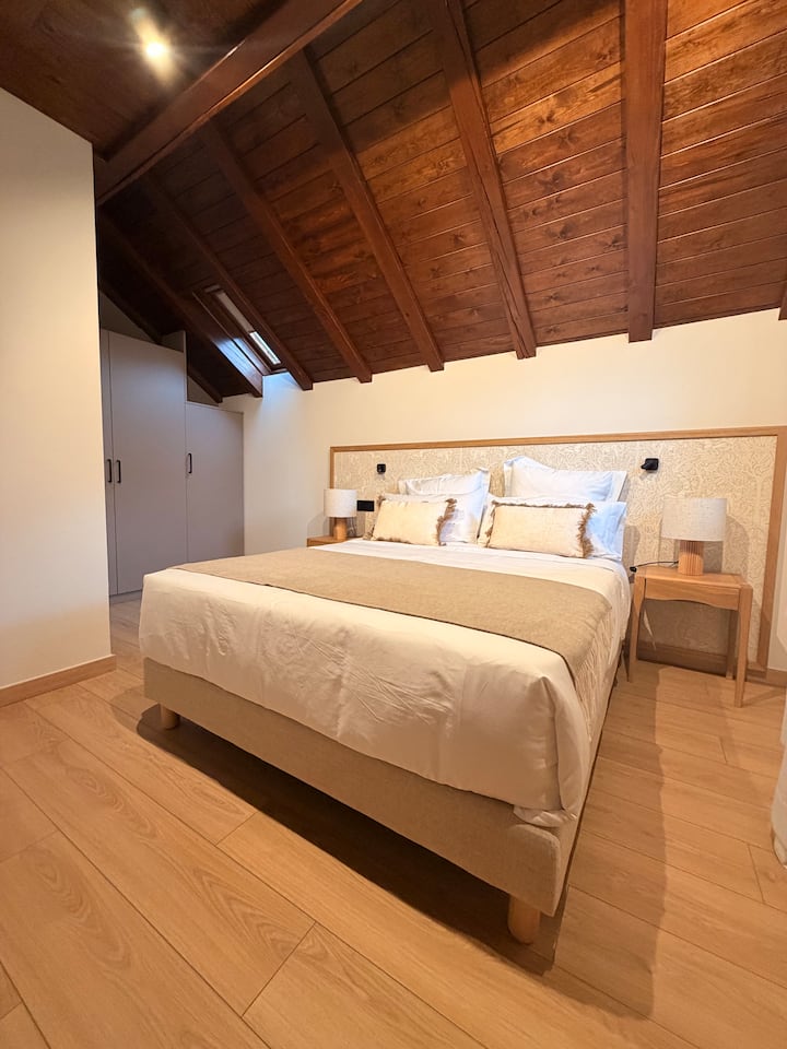 Terraza Con Vistas, Parking, Ideal Para Parejas. - Benasque