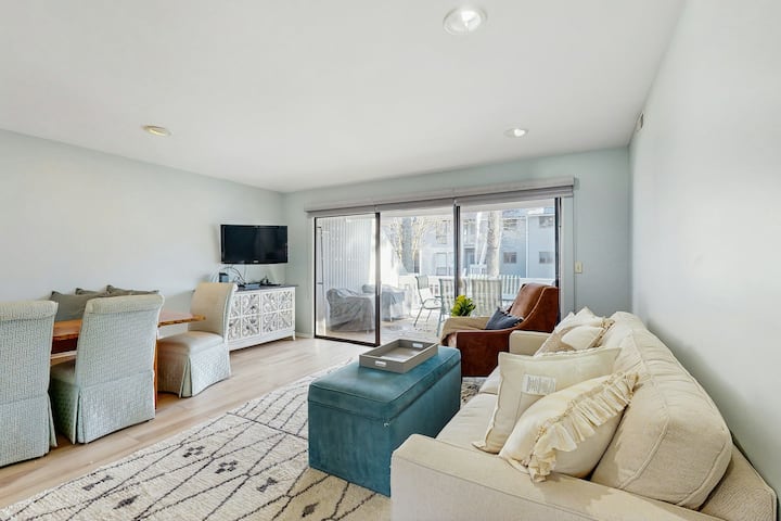 Sea Colony Tennis 1st-floor Condo W/community Pool - Bethany Beach, DE