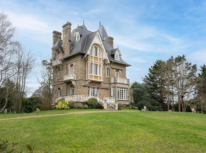Le Bois Fleuri Propriété à 100 M De La Mer - Dinard