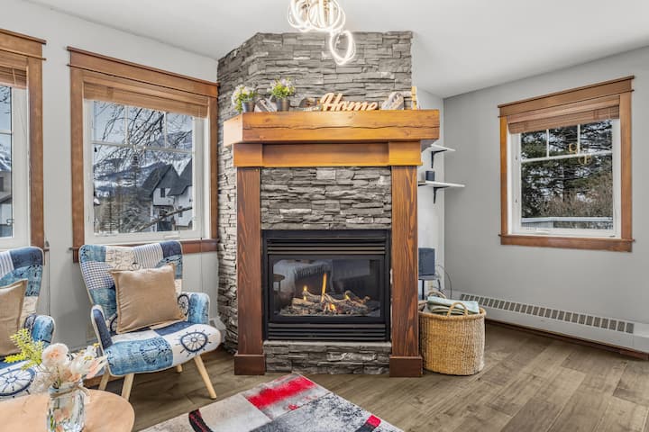 Spacious Canmore Condo | Pool+hot Tub | Near Banff - Canmore