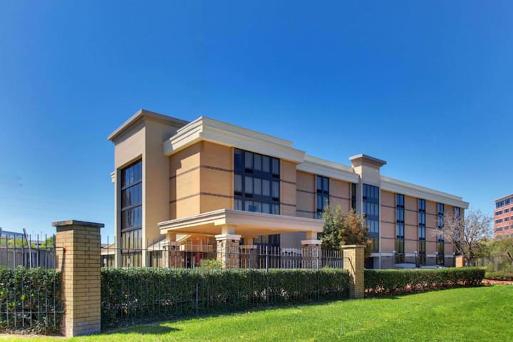 King | Wyndham Sugar Land | I‑69 Gateway - Sugar Land, TX