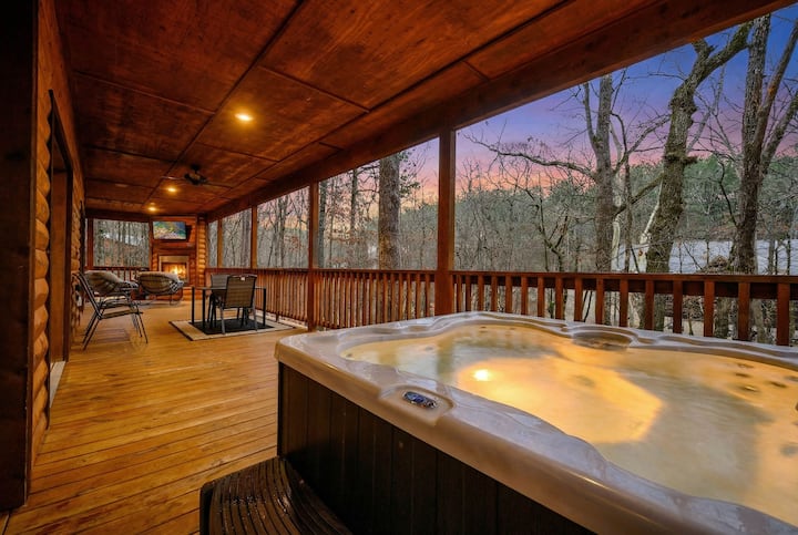 Cozy Broken Bow Getaway W/ Hot Tub, Sauna, & Creek - United States