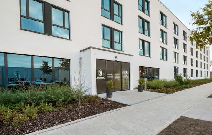 Wyndham Munich N | Standard Twin | Modern Stroll - München