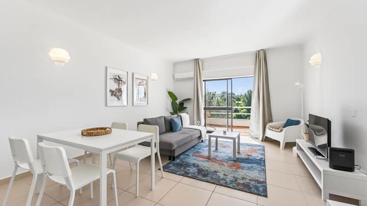 Modern 1bdr Flat W/pool In Albufeira By Lovelystay - Albufeira