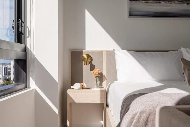 Chic Studio Downtown Miami With Free Parking - Miami, FL