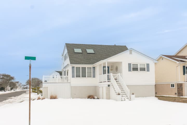 Ocean City 2br Condo | Walk To Beach | Sleeps 6 - Sea Isle City, NJ
