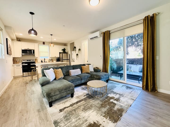 Spacious Golden Safari Townhome - San Diego, CA