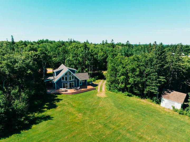 Forest Hills A-frame Cottage - Cavendish