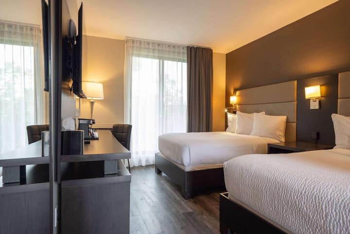 2 Double Water Front | Wyndham Rideau | Balcony - Ottawa