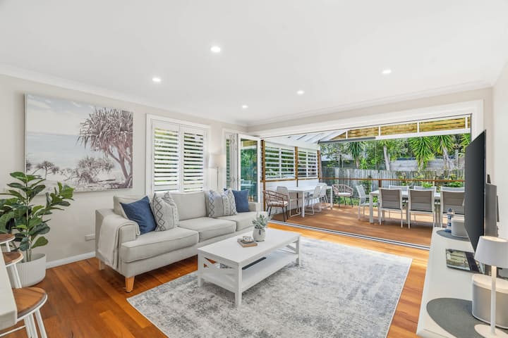 Ocean View | Copacabana, Entertaining Decks, Beach - Central Coast