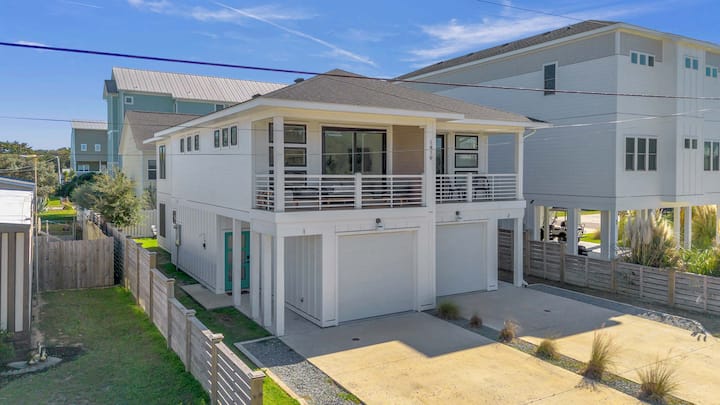 Walk To Beach & Trails, Modern, Cozy Retreat Villa - Carolina Beach