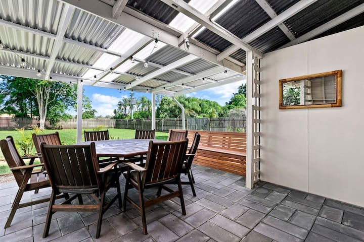 Hideaway In Howard - Howard