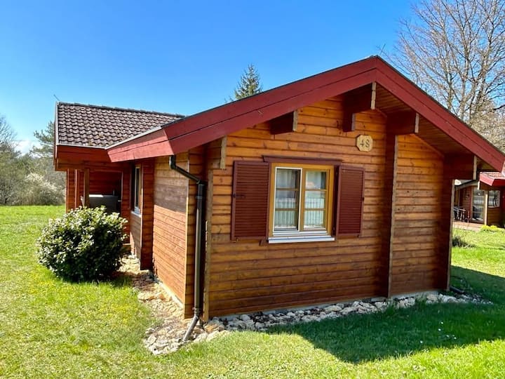 Ltd-48 - Holzblockhaus Mit üBerdachter Terrasse - Hayingen