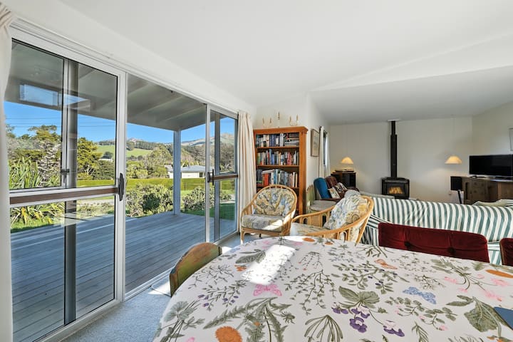 Maison Pierre Rouge - Duvauchelle Holiday Home - Akaroa