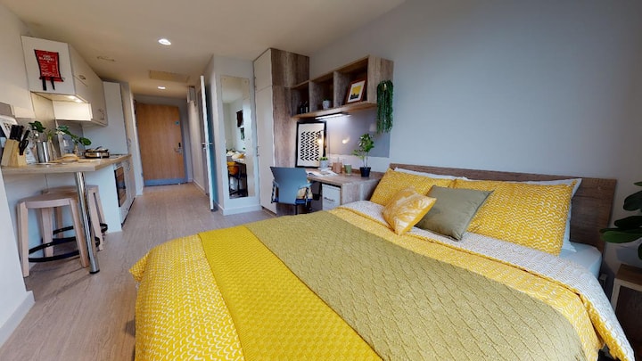 Students Only Sleek Elgin Place Studios - Glasgow