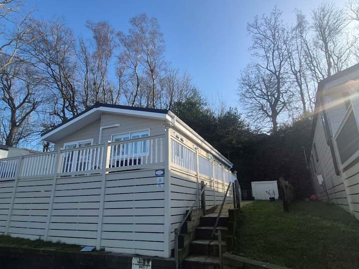 Asland - 2 Bedrooms With Decking Sleeps 4 - Hastings